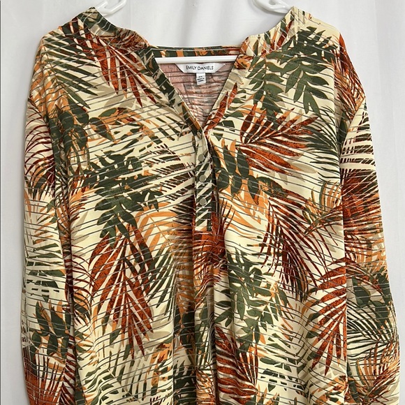 Emily Daniels | Tops | Daily Daniels Womens Tropical Print Blouse Green ...